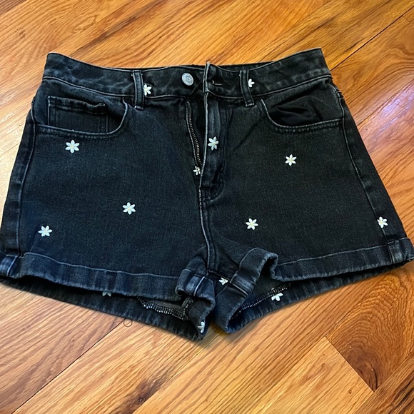 PacSun | Shorts | Daisy Flower Shorts | Poshmark